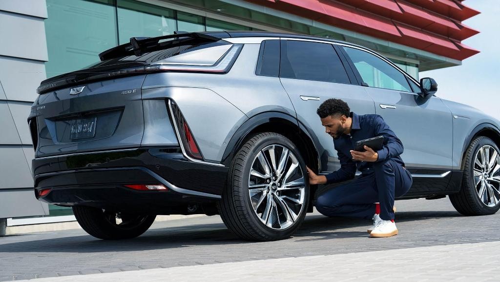 Cadillac Service Center In Naples, FL